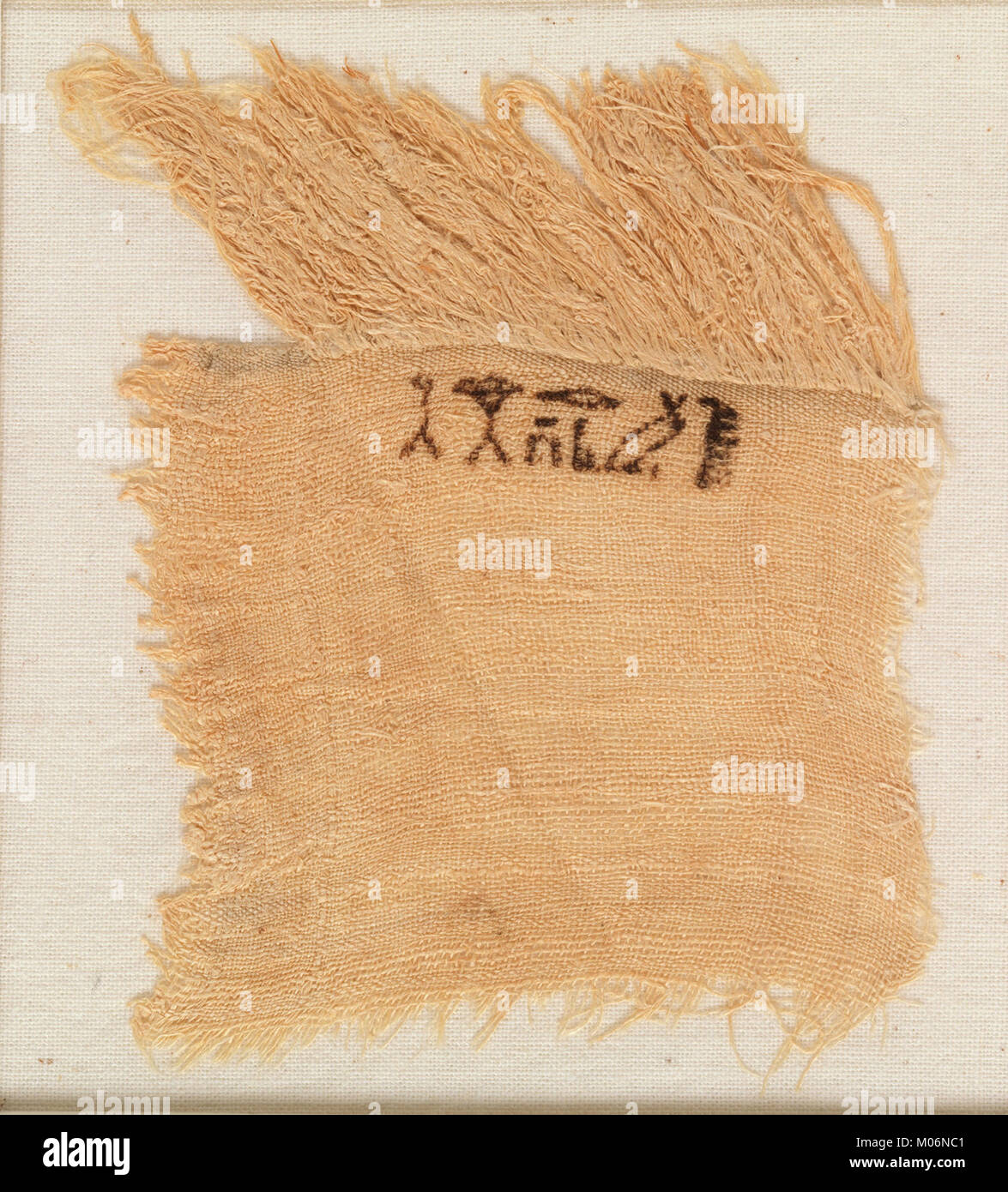 Linen wrappings hi-res stock photography and images - Alamy