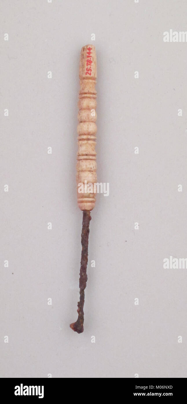 Ivory needle ancient hi-res stock photography and images - Alamy