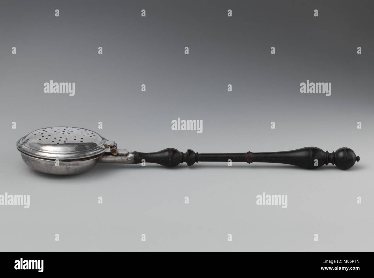 1700s kitchen hi-res stock photography and images - Alamy