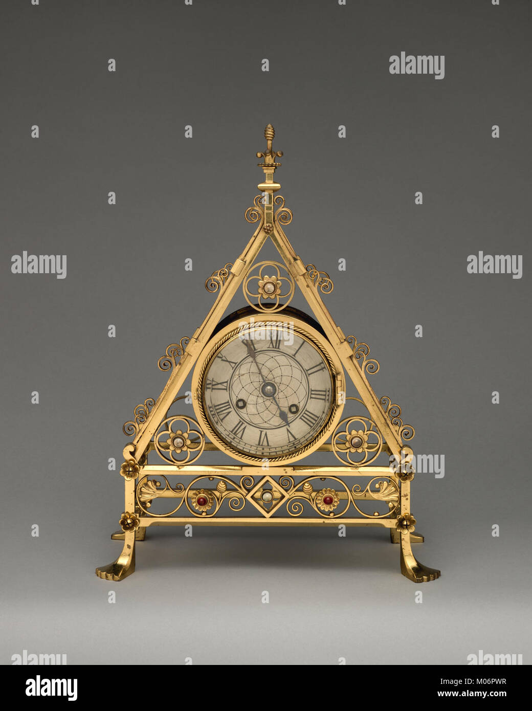 Mantel clock frame hi-res stock photography and images - Alamy