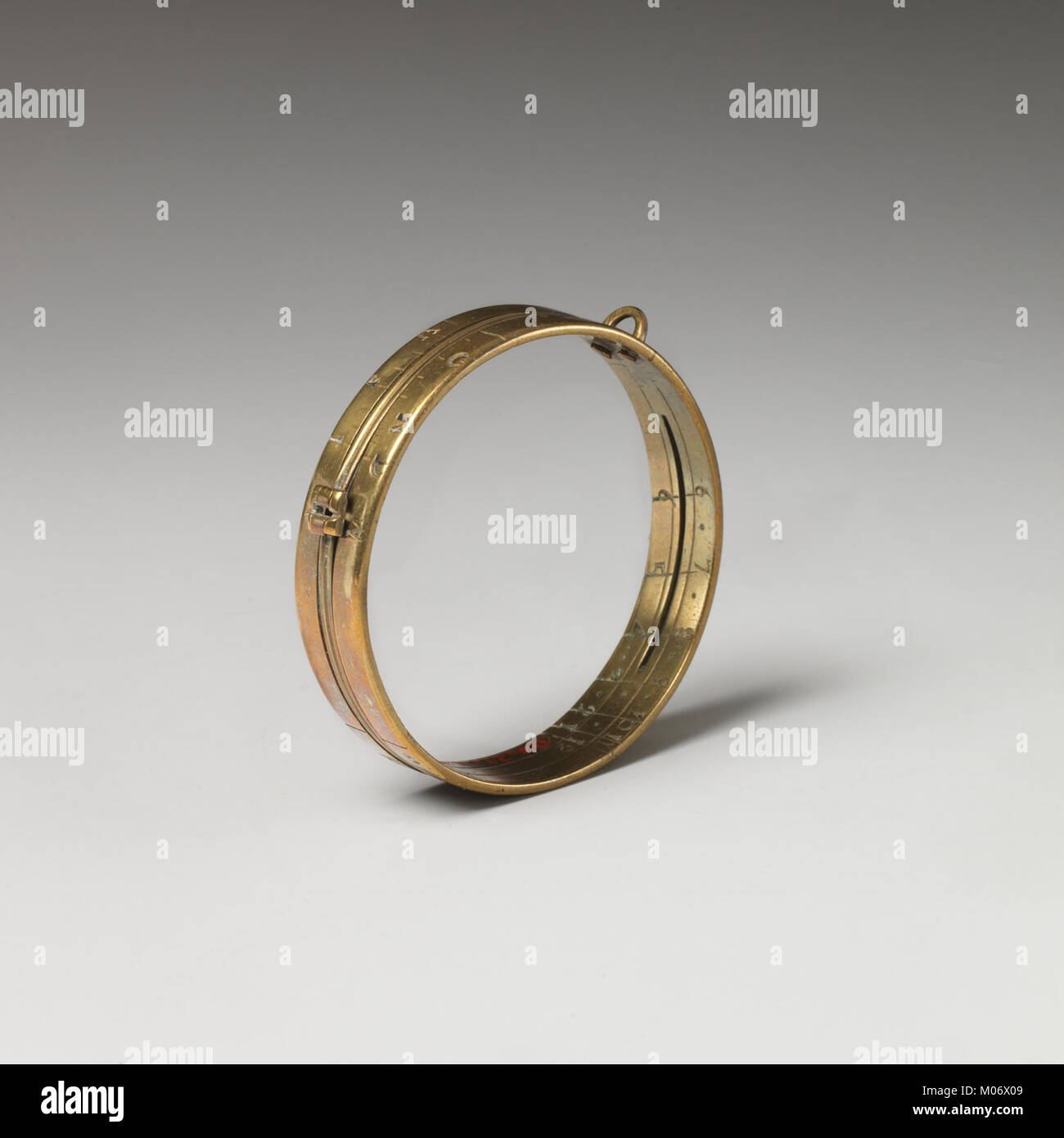 Ring settings hi-res stock photography and images - Alamy