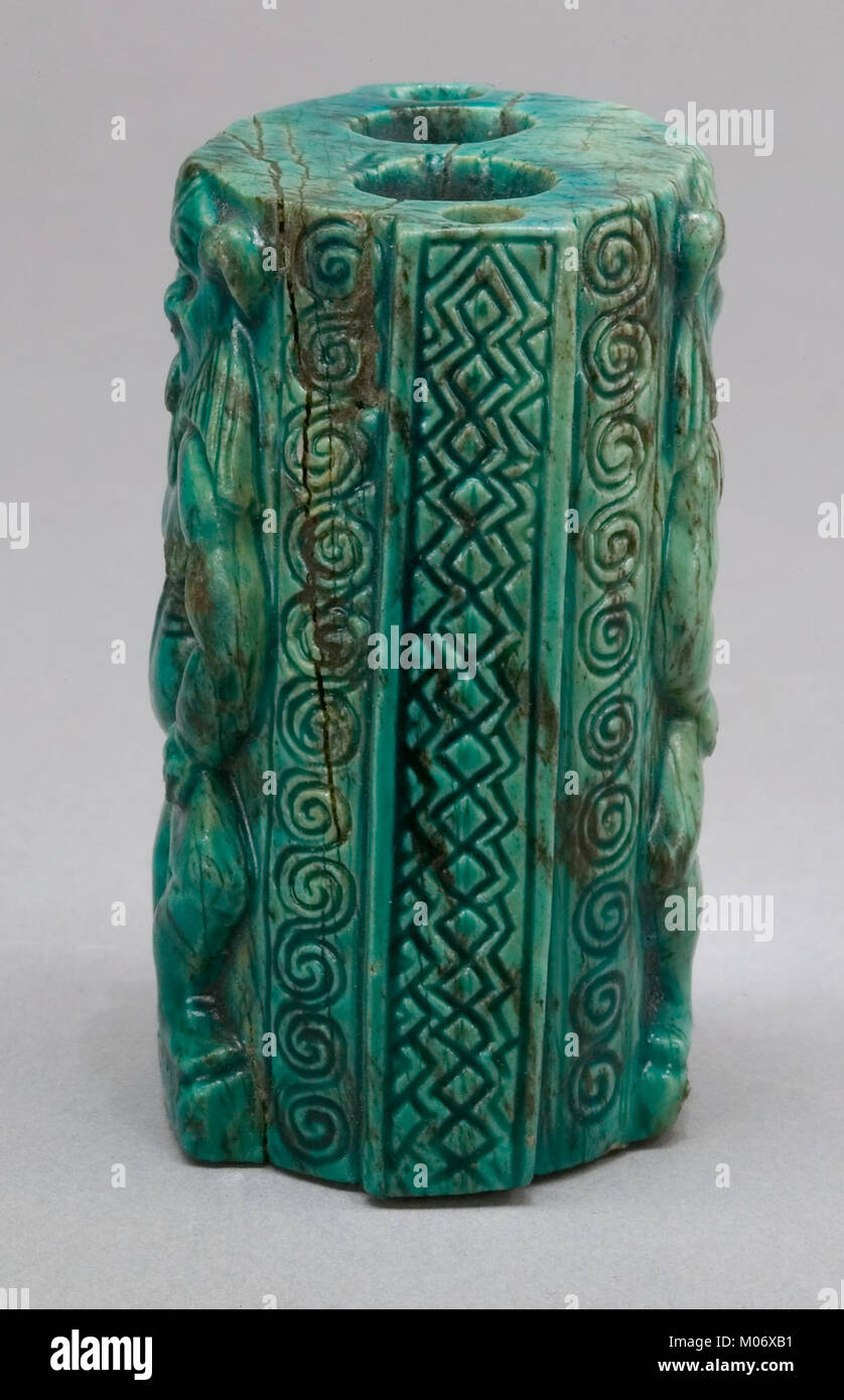 Kohl container decorated hi-res stock photography and images - Alamy