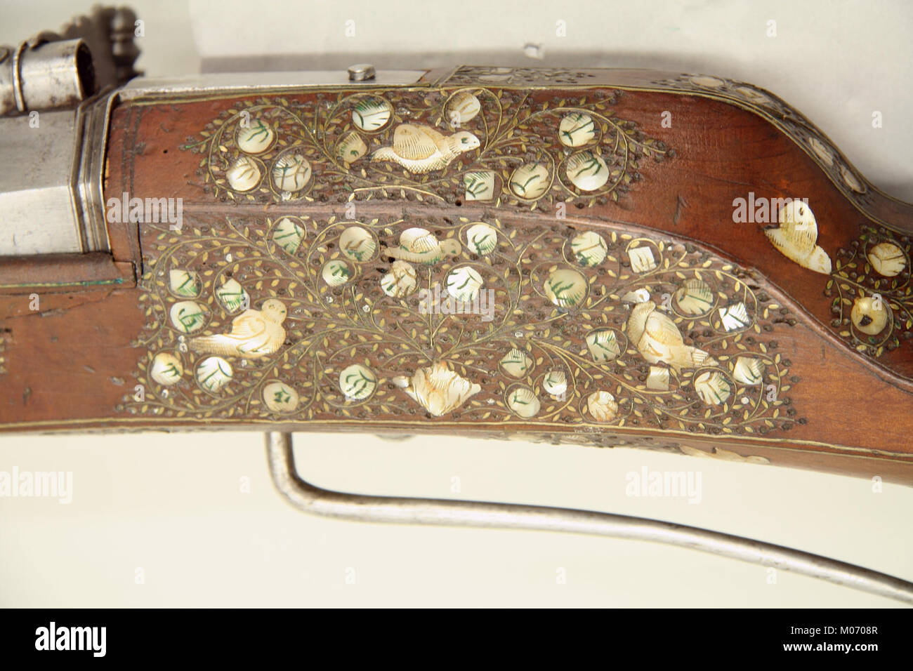 17th century matchlock gun hi-res stock photography and images - Alamy