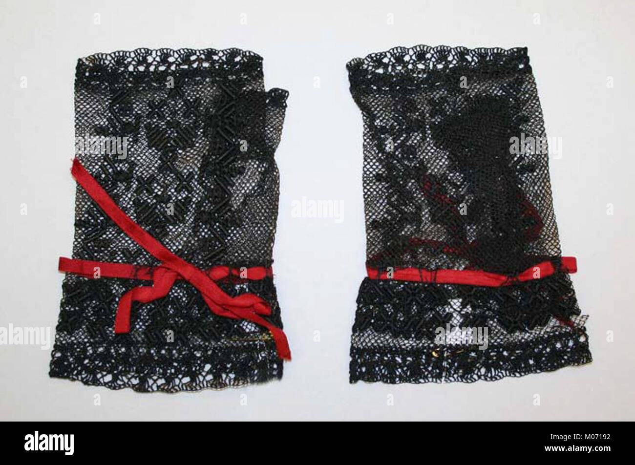 These mitts, preserved in The Metropolitan Museum of Art's collection ...