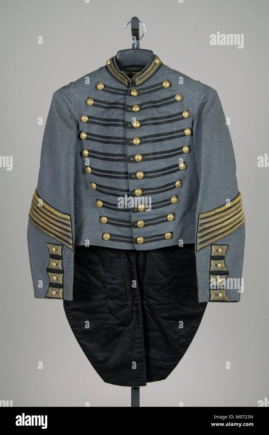Military tailoring hi-res stock photography and images - Alamy