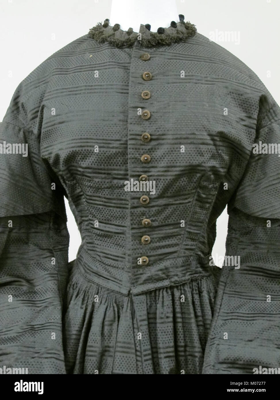 Victorian era mourning dress hi-res stock photography and images - Alamy