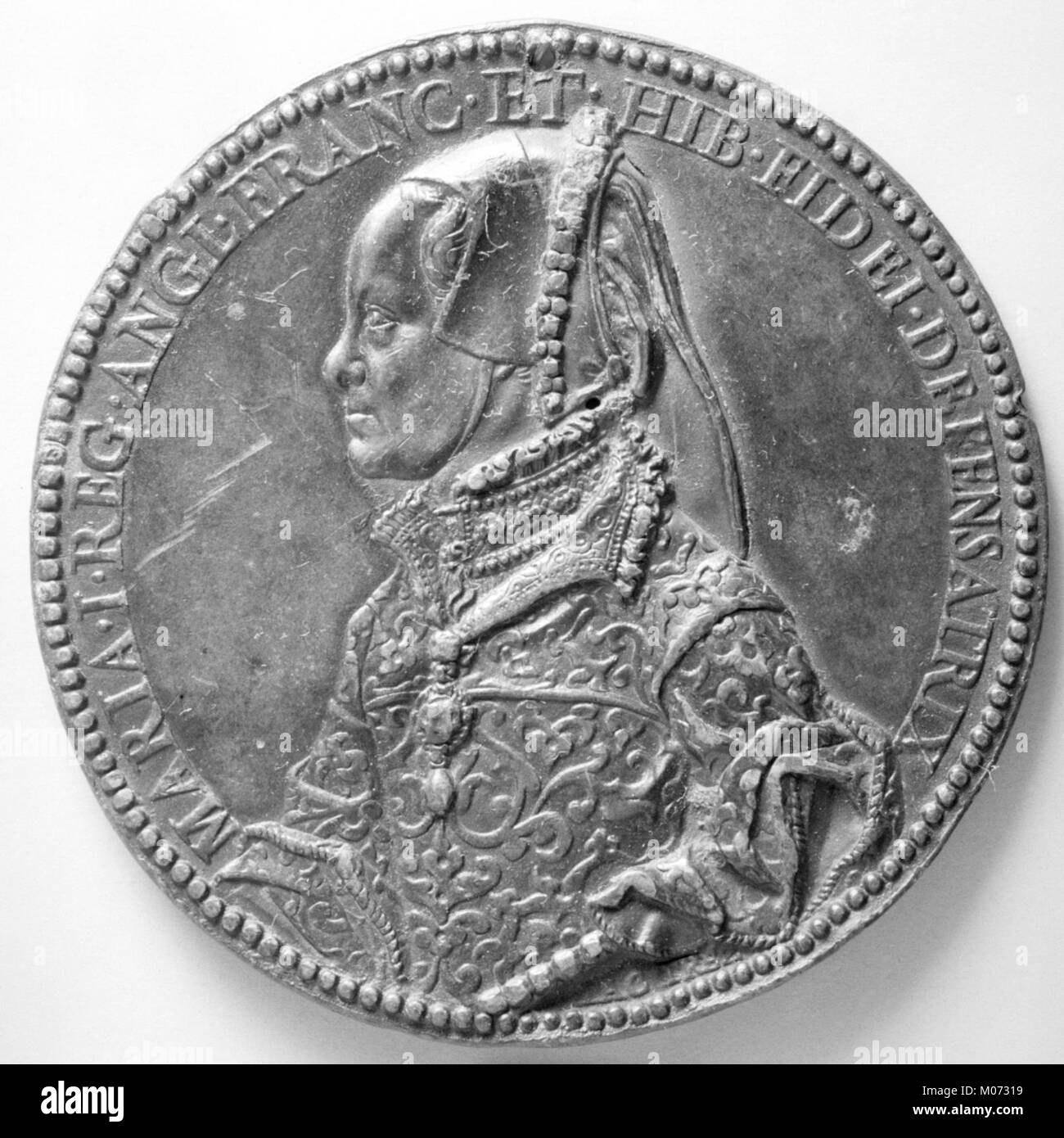 Tudor monarch Black and White Stock Photos & Images - Alamy