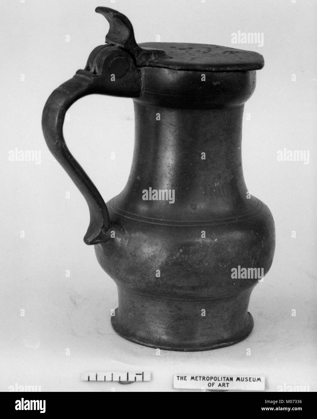 Measure MET 34510 Stock Photo - Alamy