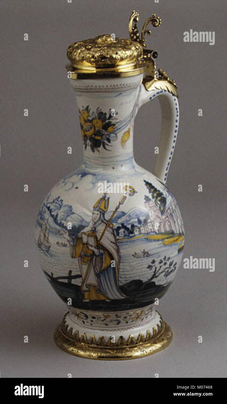 Vintage krug hi-res stock photography and images - Alamy