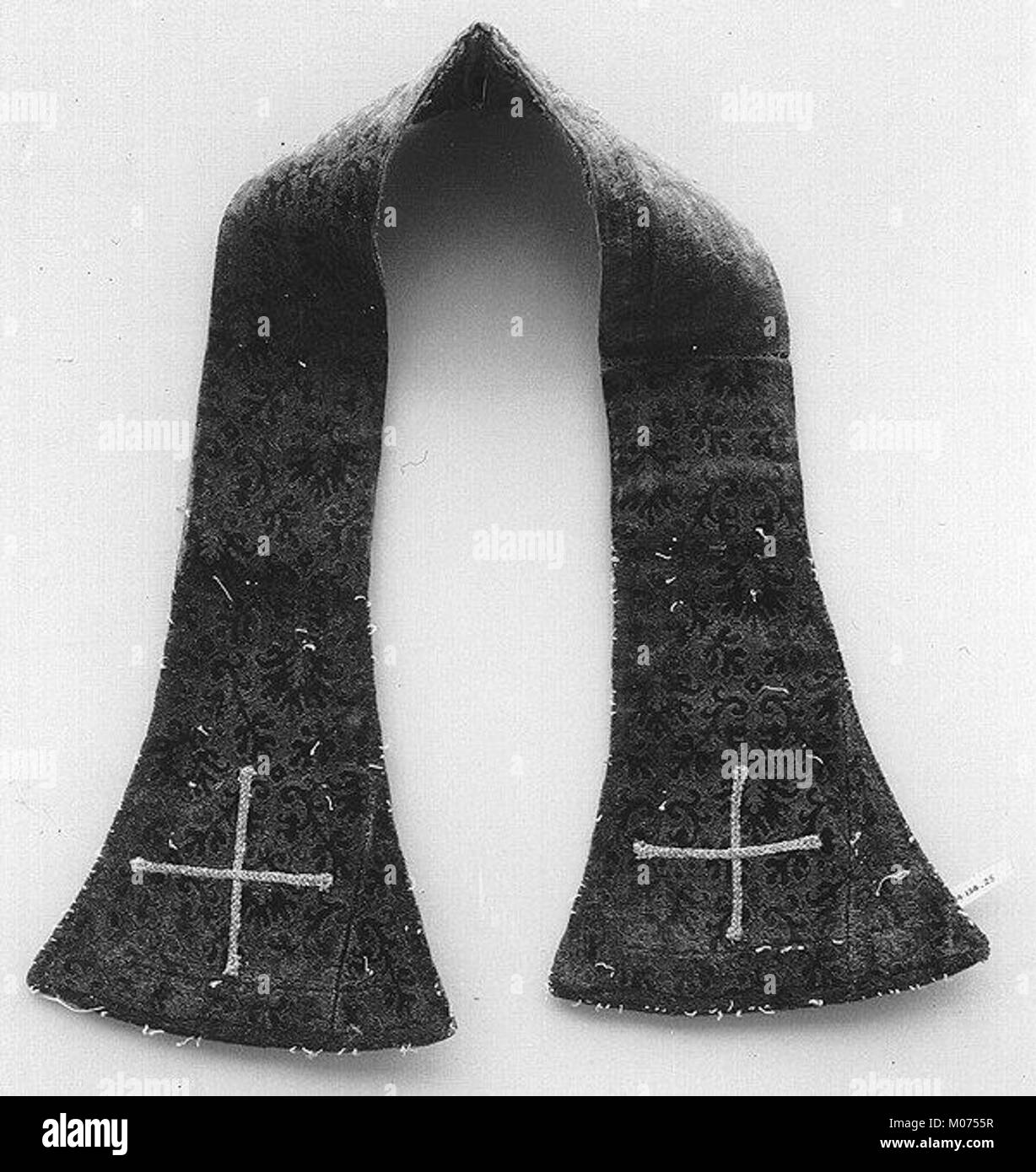 Liturgical wear hi-res stock photography and images - Alamy