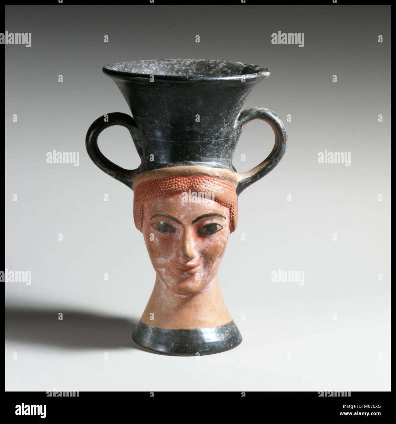 Ancient roman drinking cup hi-res stock photography and images - Alamy