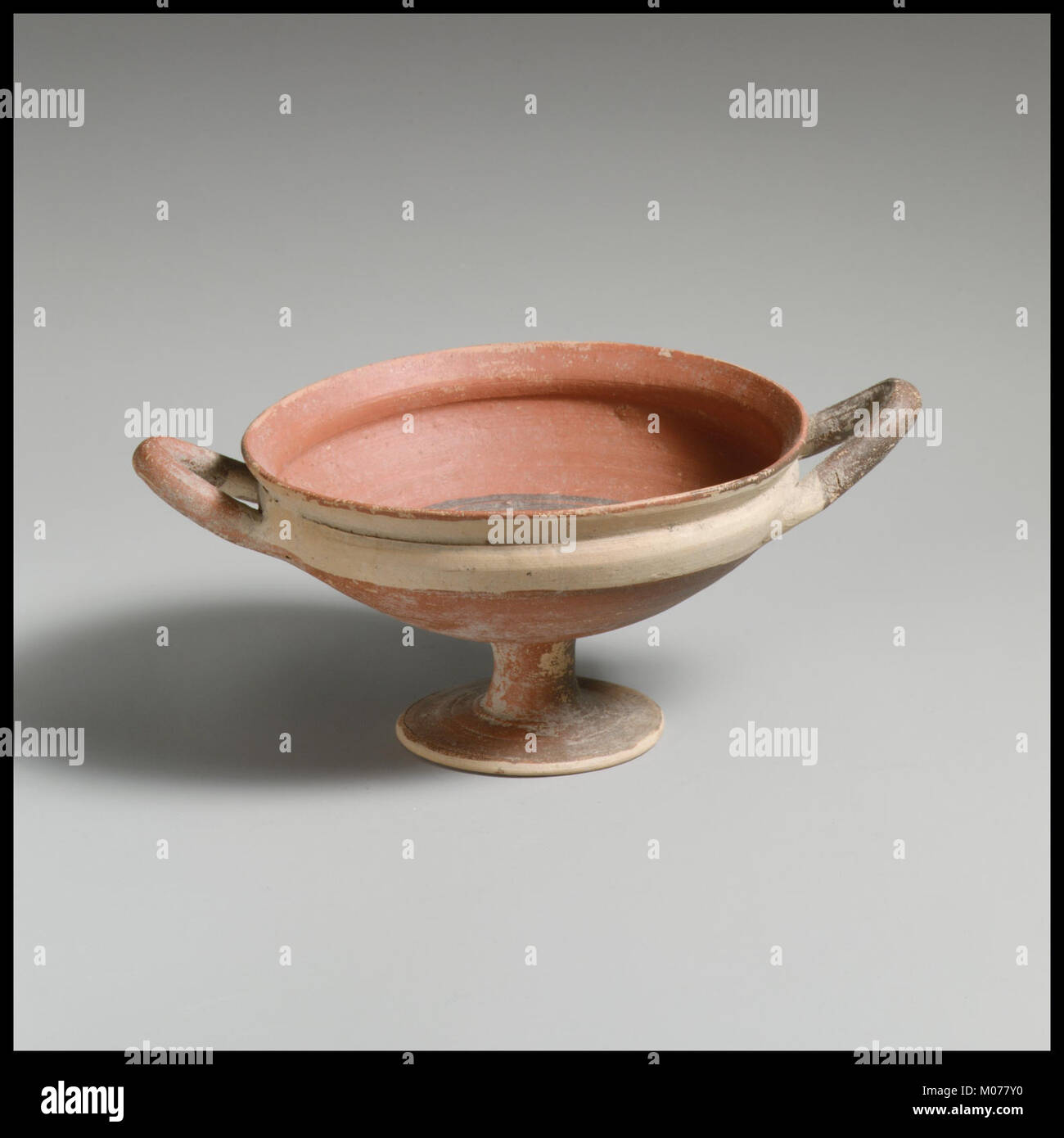 Symposium greek pottery hi-res stock photography and images - Alamy
