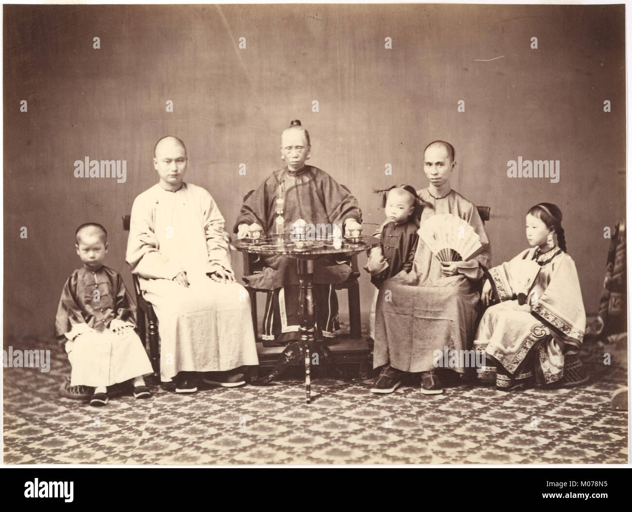 Mandarin family 19th century hi-res stock photography and images - Alamy