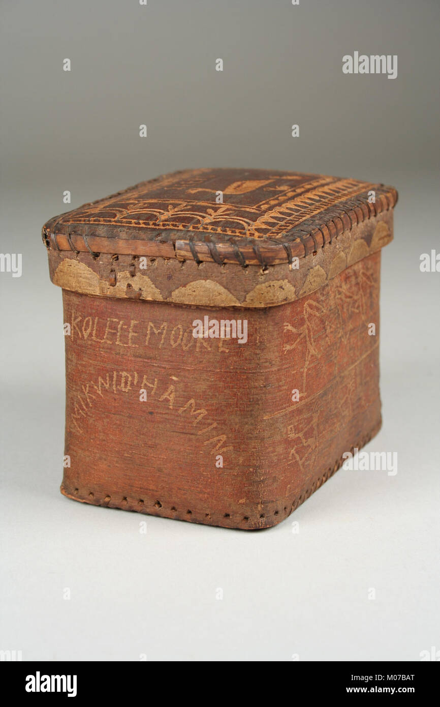 A lidded box from The Metropolitan Museum of Art, demonstrating fine ...