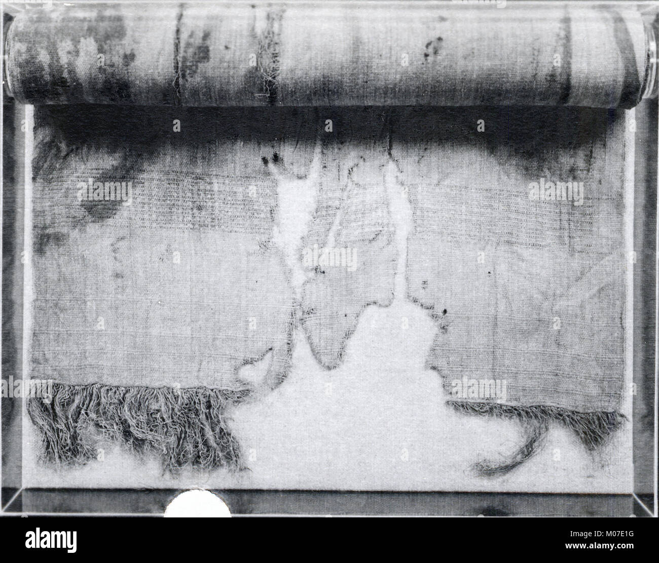 This narrow sheet, cataloged as MET sf33-10-19s1, is a fragment of a ...