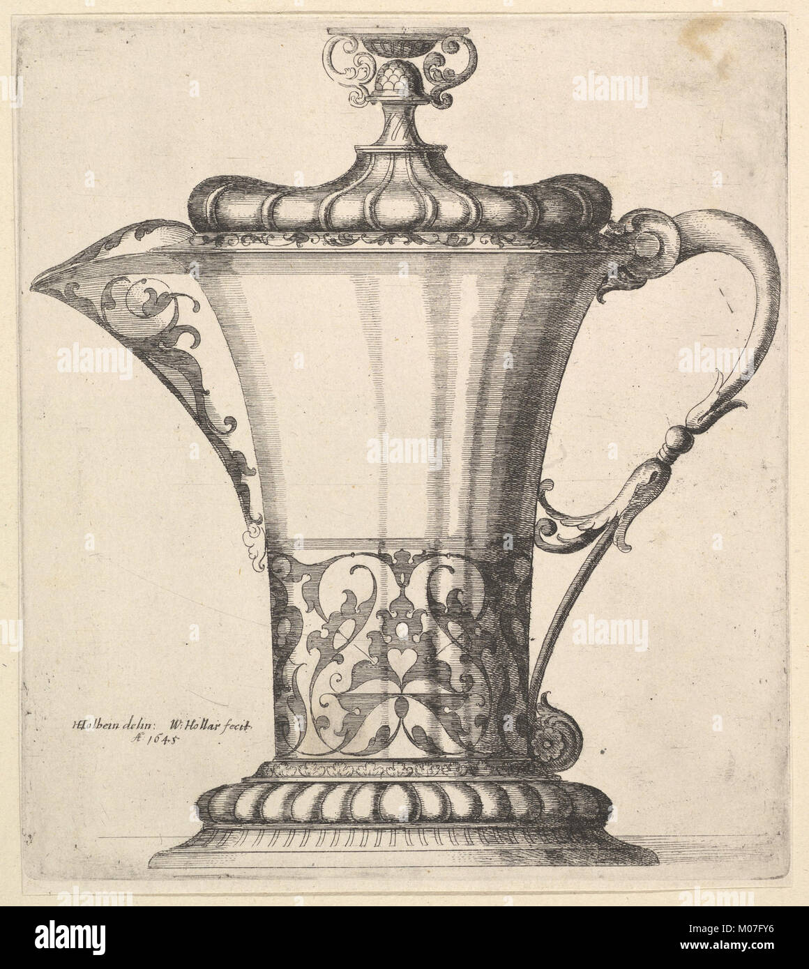 Wide spout hi-res stock photography and images - Alamy