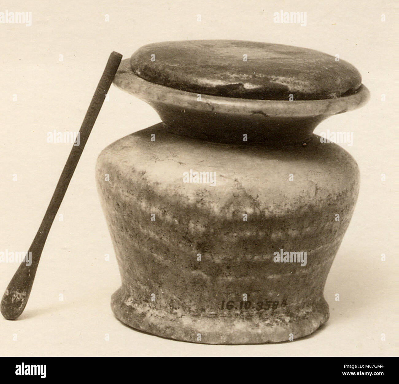 This kohl jar and stick set, cataloged as MET 16.10.358A-C, were used ...