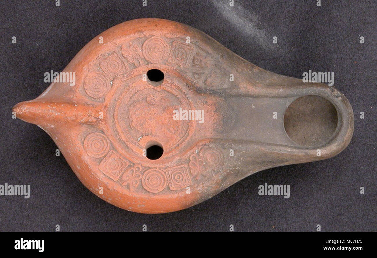 This lamp from the MET collection (sf27-94-16) is a fine example of ...