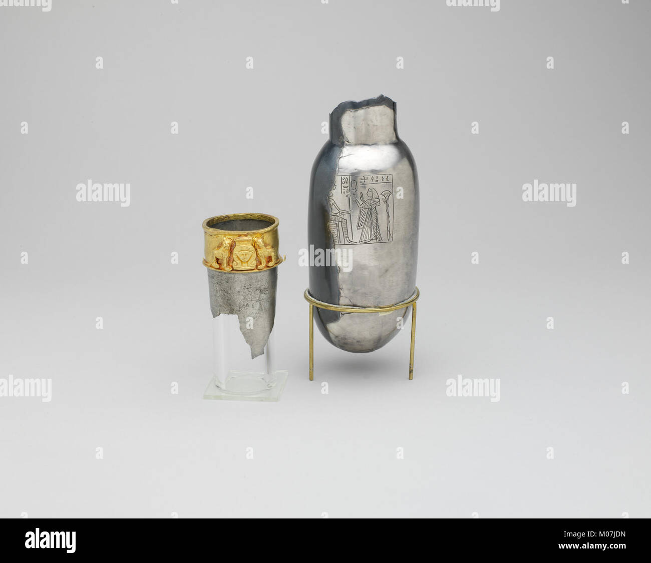 Jar with offering scene MET DP167506 Stock Photo - Alamy