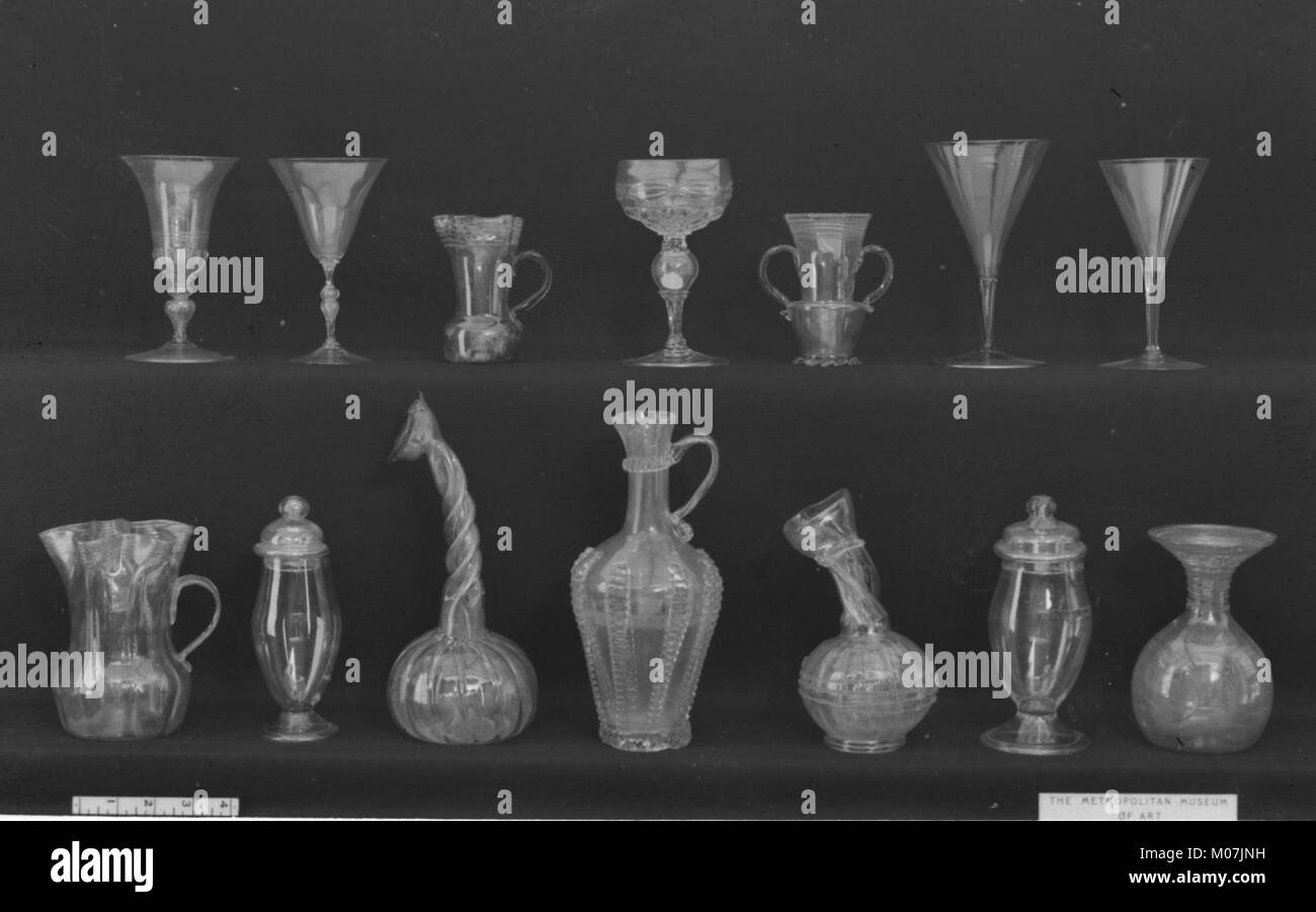 This jug, part of the MET collection, features a simple yet effective ...