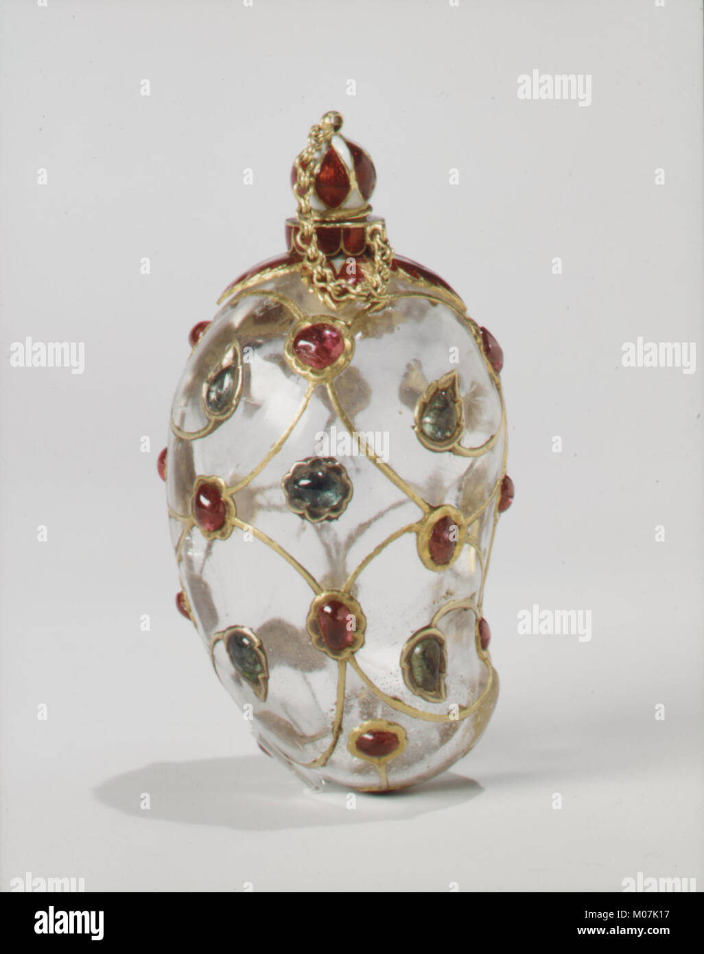 Shaped flask hi-res stock photography and images - Alamy