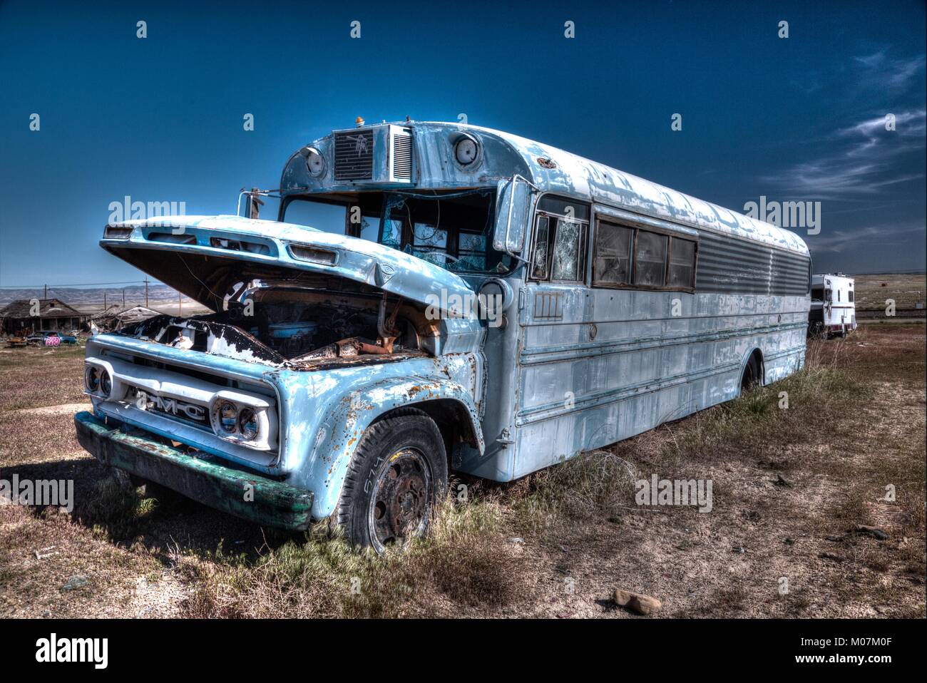 Old abandoned school bus Stock Photo - Alamy