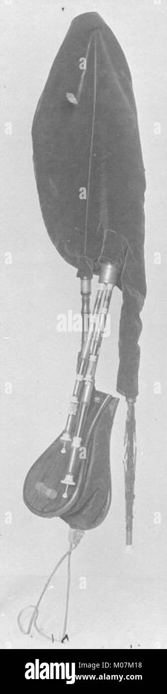 Northumbrian Small-Pipe MET MUS1427A1 Stock Photo - Alamy
