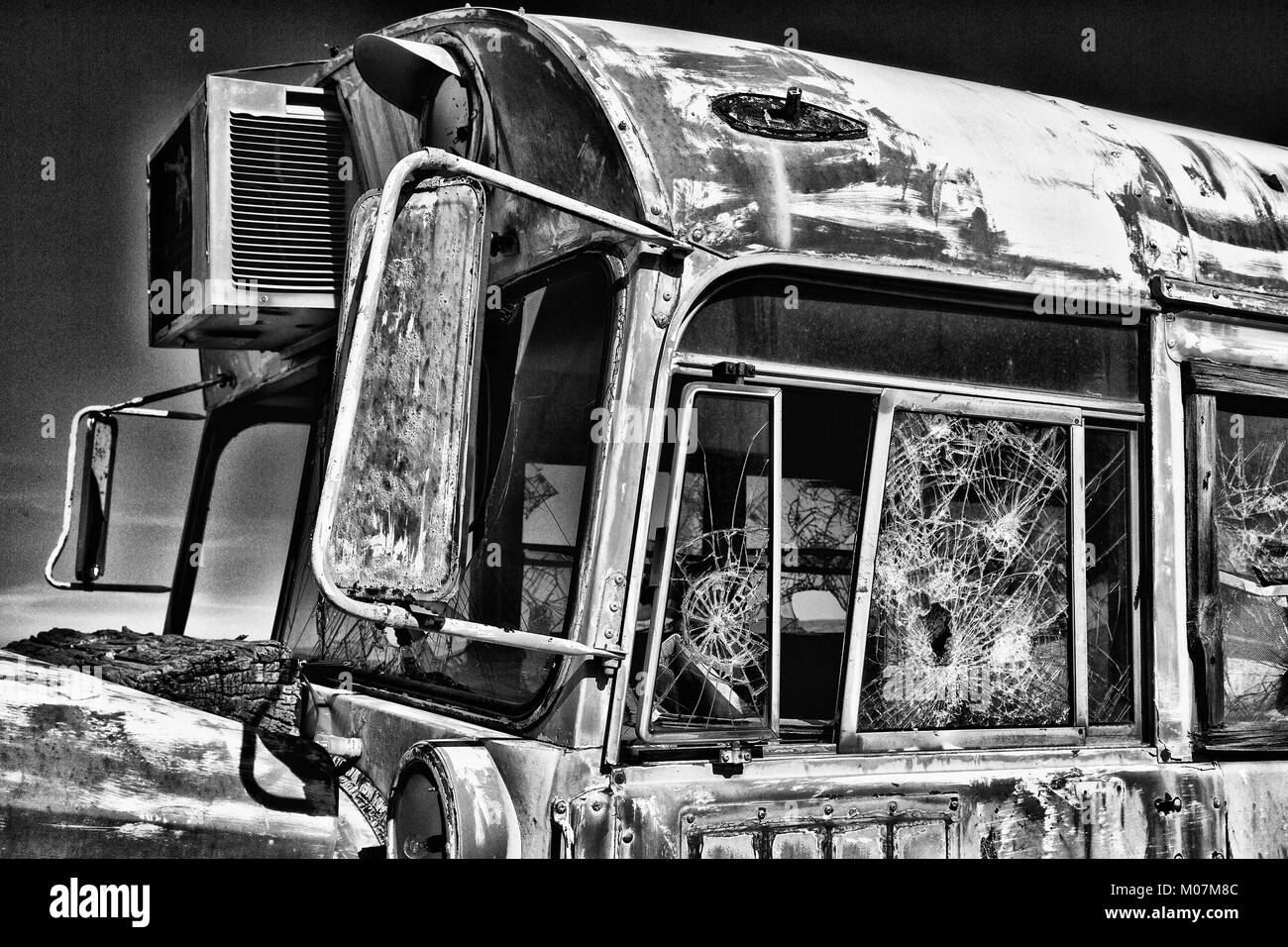 Old abandoned school bus Stock Photo - Alamy