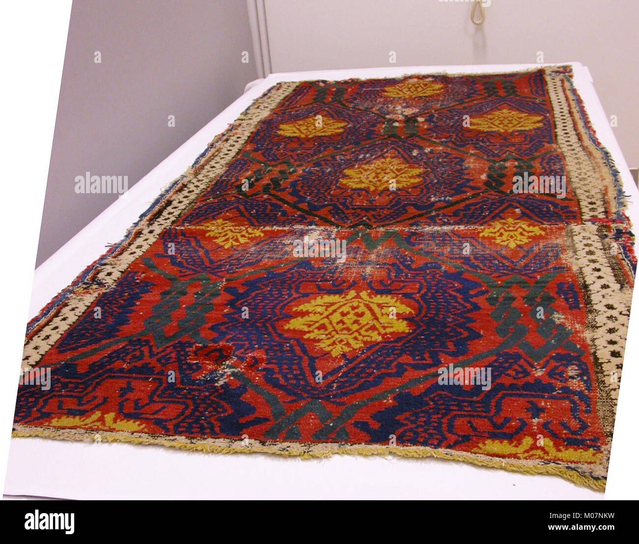 9 fragments hi-res stock photography and images - Alamy