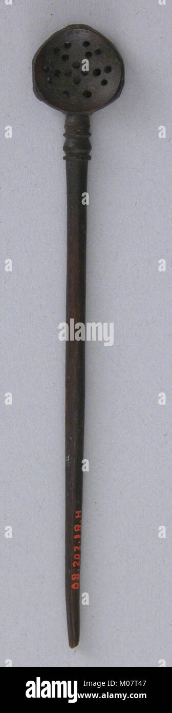 Kohl stick hi-res stock photography and images - Alamy