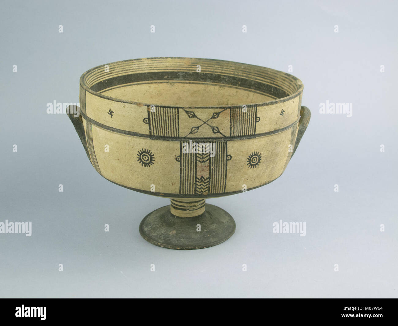 Symposium greek pottery hi-res stock photography and images - Alamy