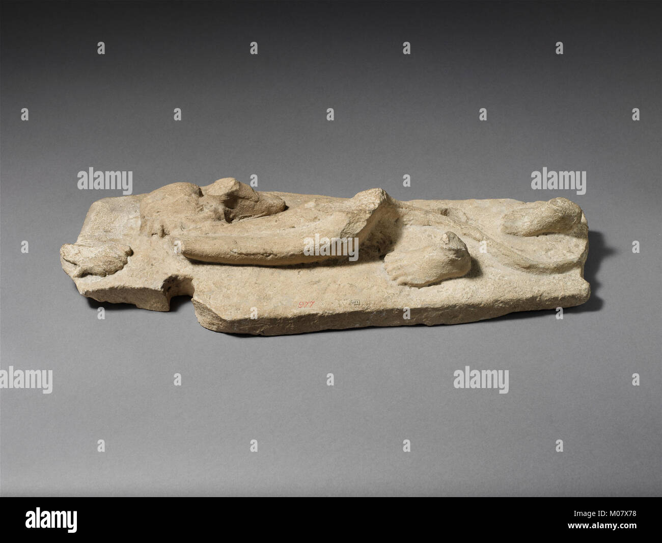 Limestone plinth hi-res stock photography and images - Alamy