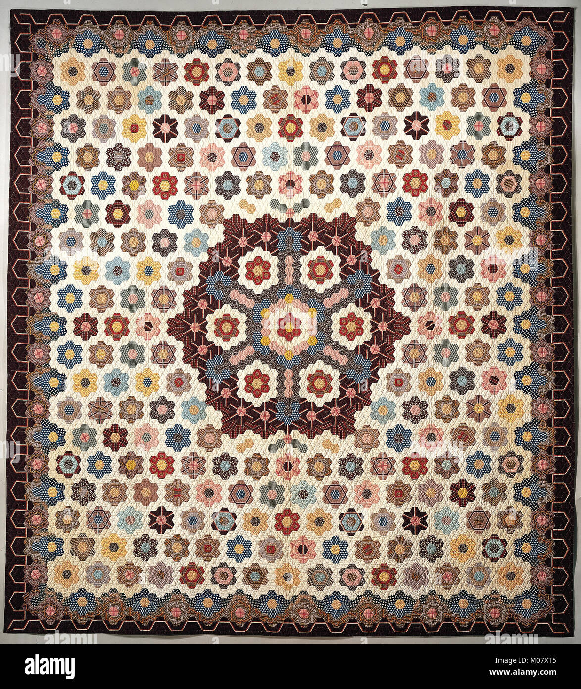 Honeycomb Quilt High Resolution Stock Photography and Images - Alamy