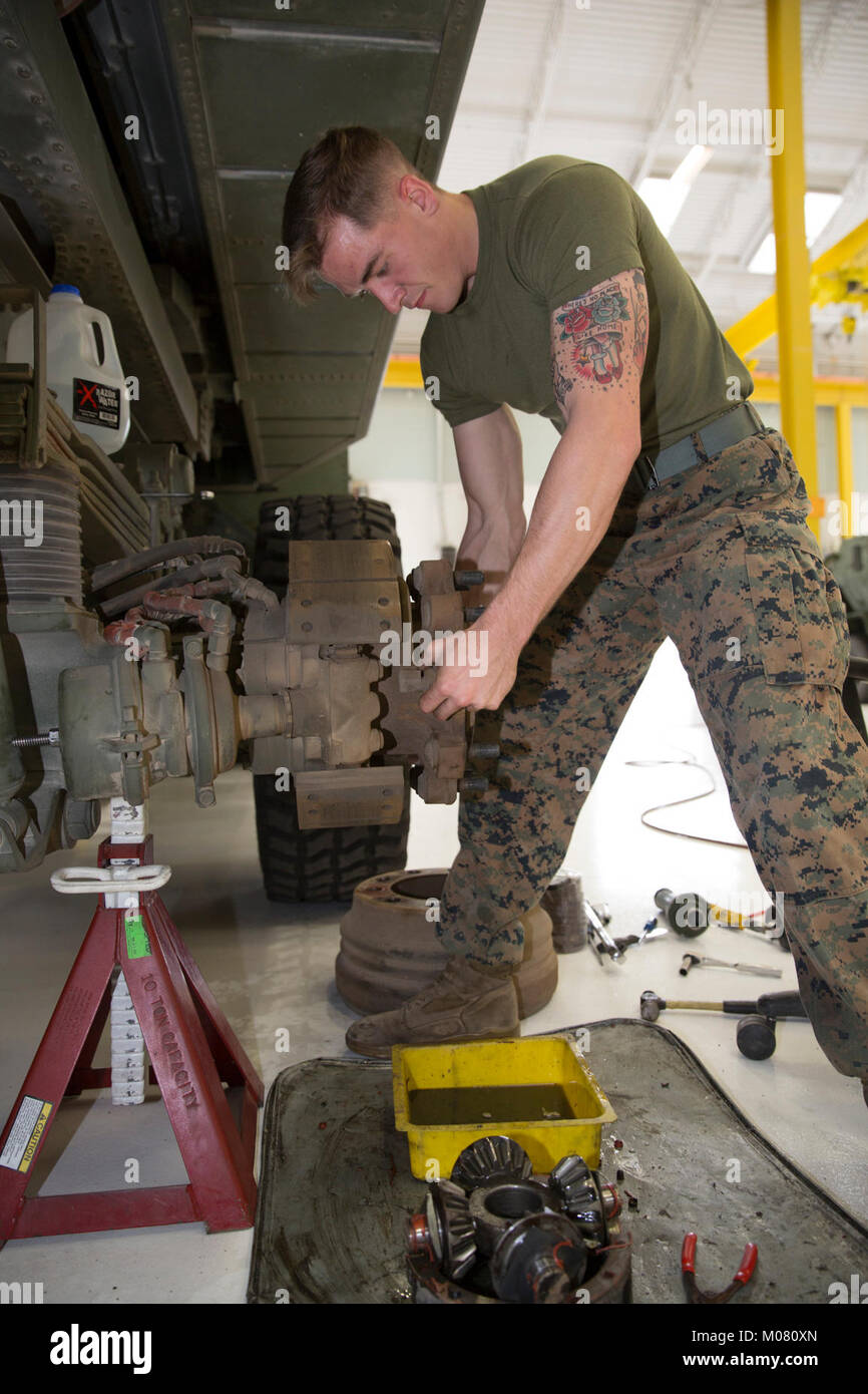 Cpl. Andrew Hembree, a motor transport mechanic with 5th Battalion ...