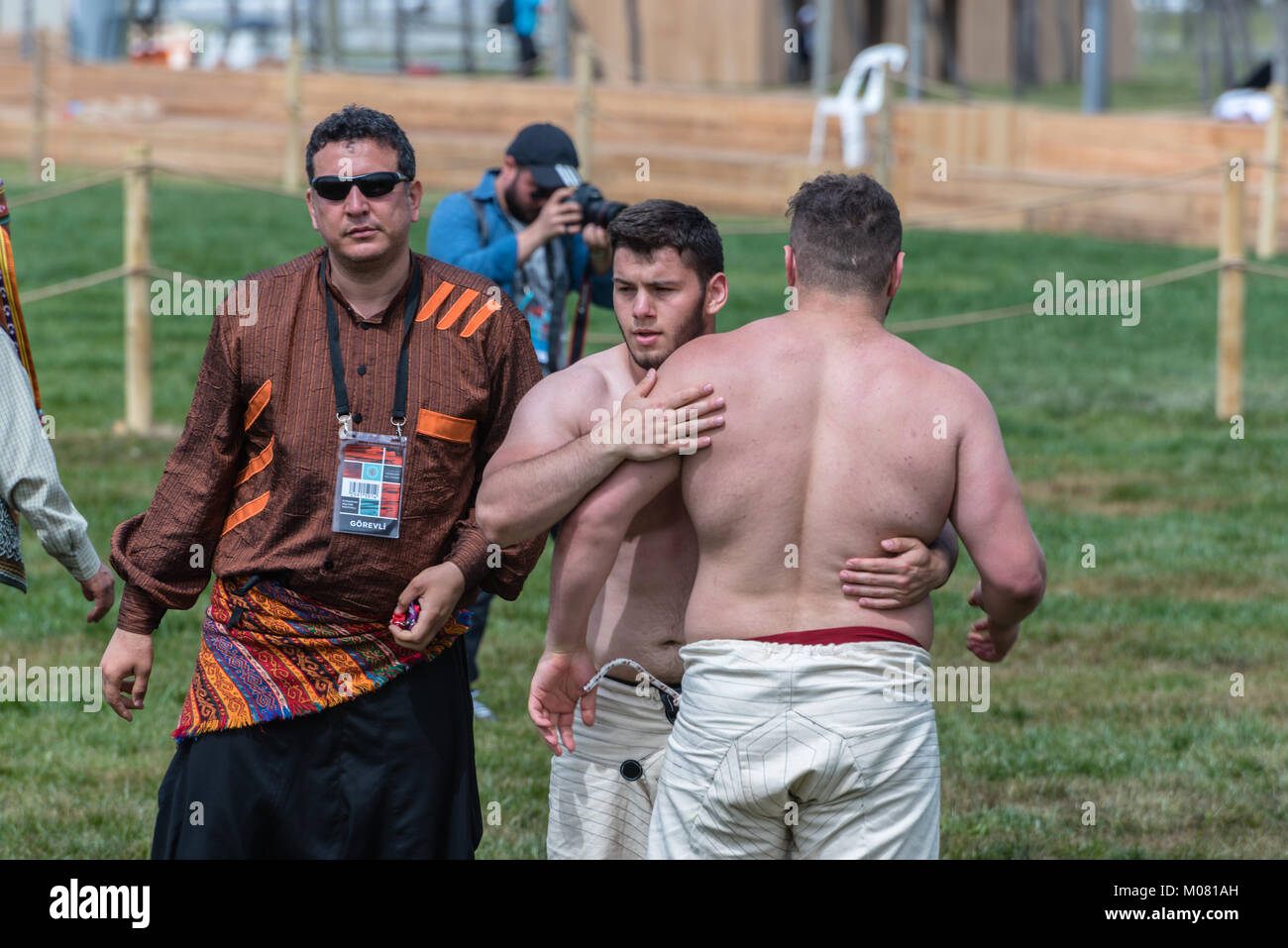 Shalvar hi-res stock photography and images - Alamy