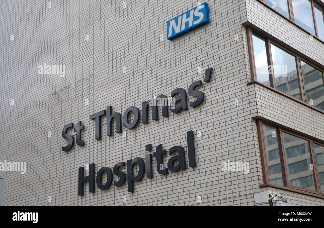 St Thomas'Hospital NHS main wall sign in Lambeth London Stock Photo - Alamy