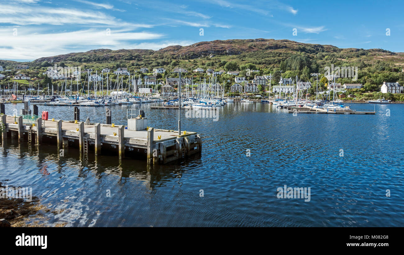 East loch tarbert hi-res stock photography and images - Alamy