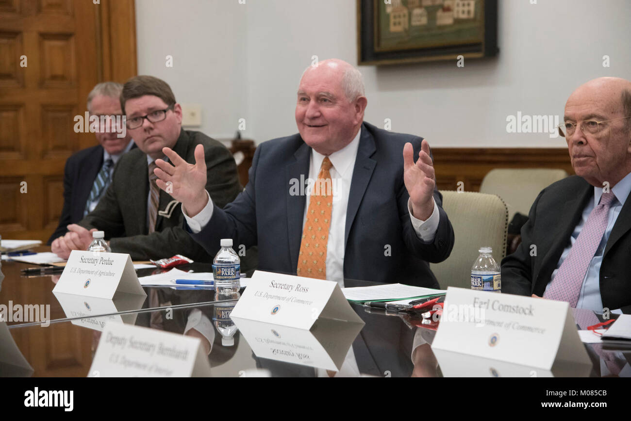 Interior secretary ryan zinke hi-res stock photography and images - Alamy