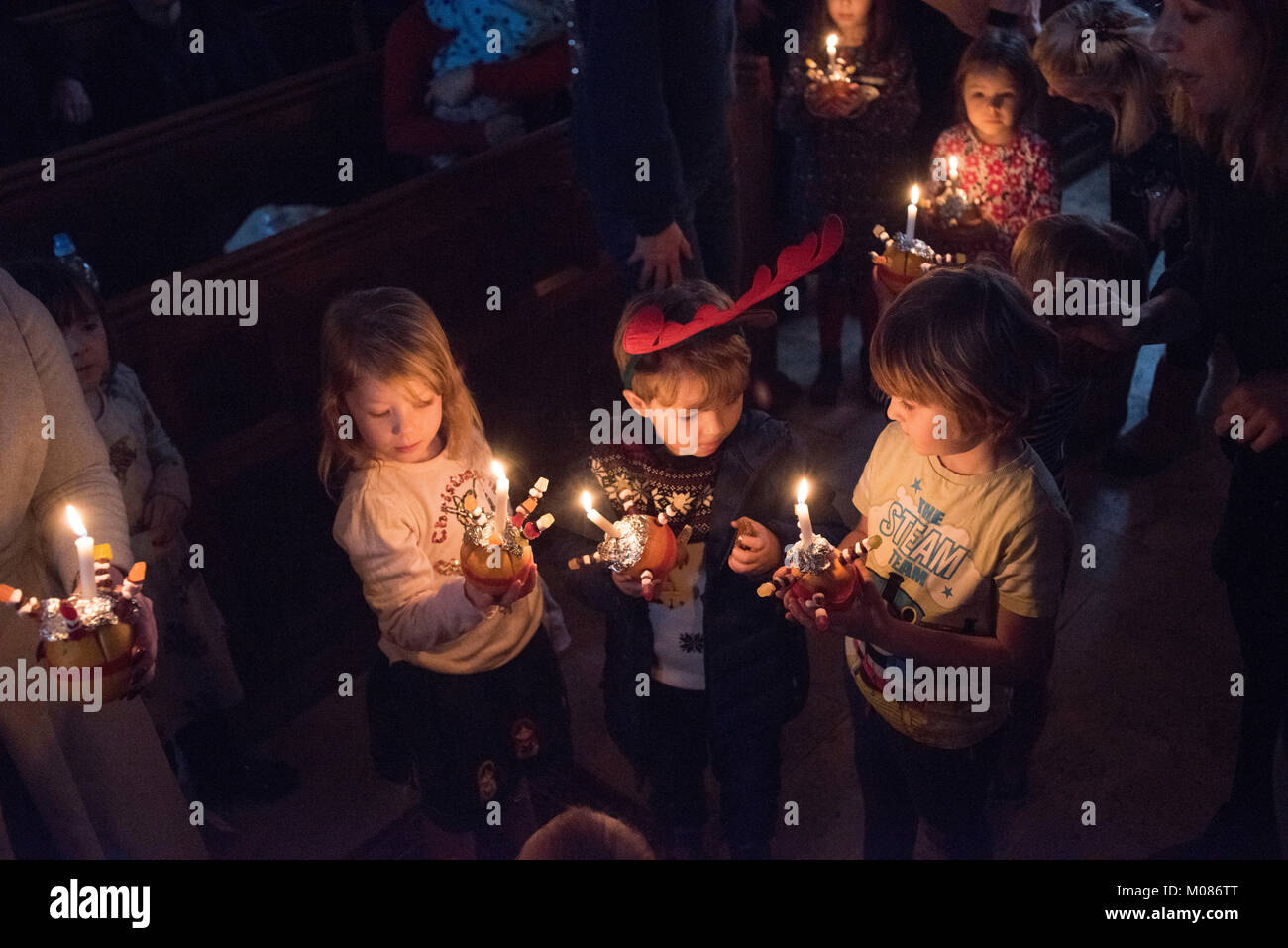 Christingle orange hi-res stock photography and images - Alamy
