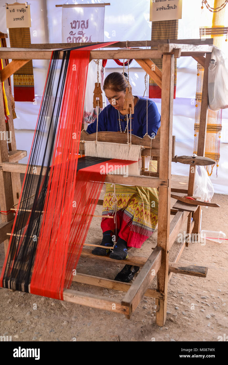 Indigenous cloths hi-res stock photography and images - Alamy
