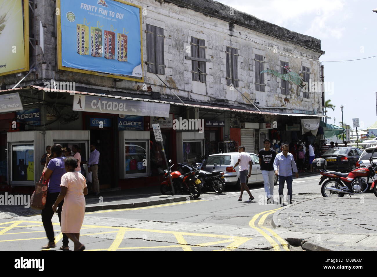Port of la trains hi-res stock photography and images - Alamy