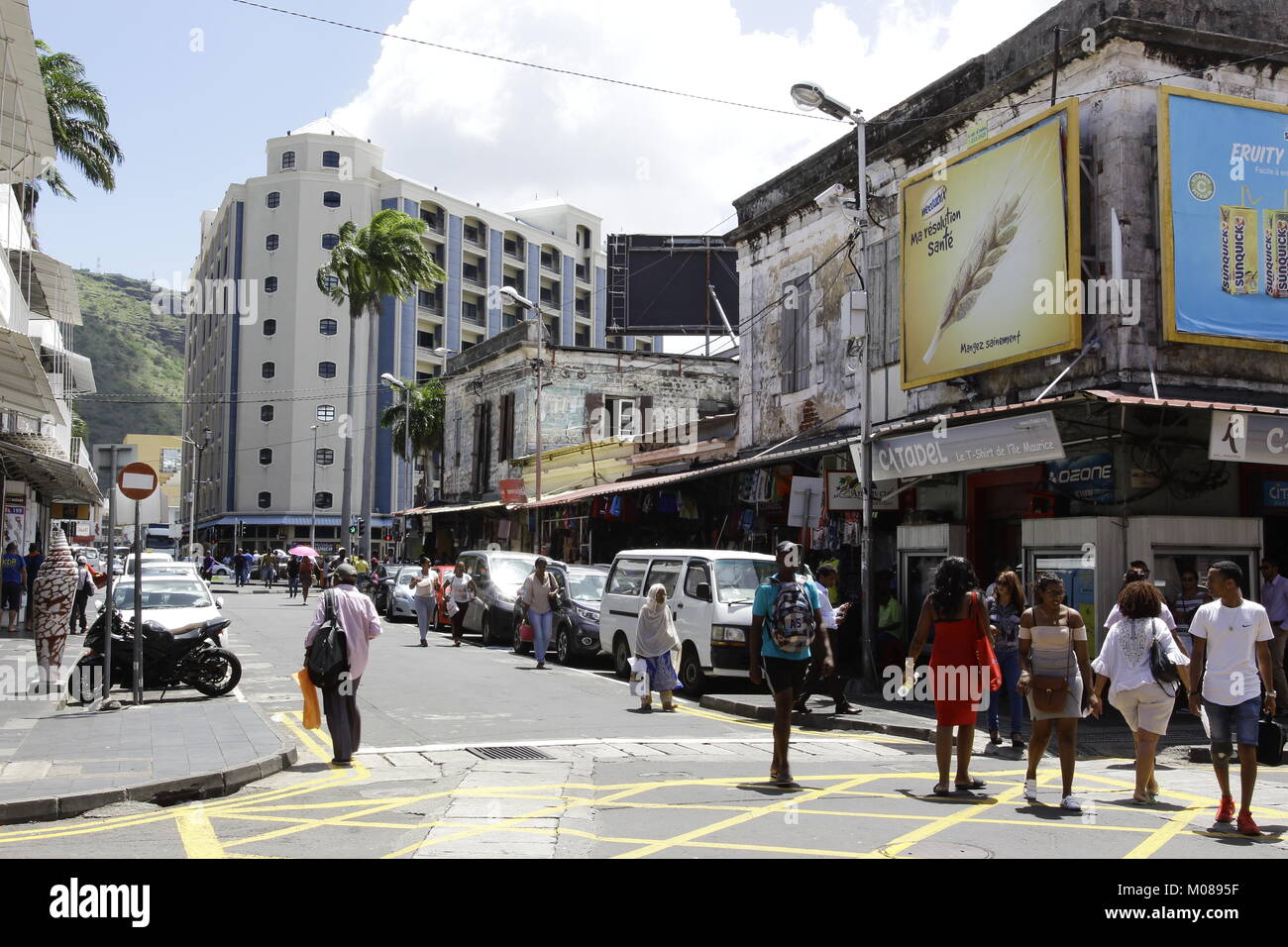 Port of la trains hi-res stock photography and images - Alamy