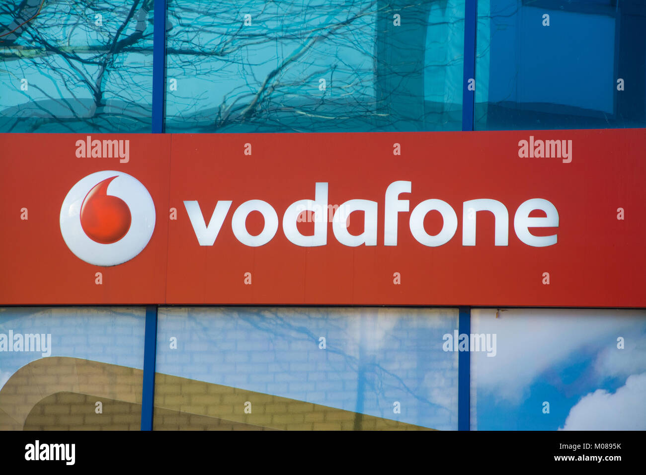 Vodafone logo hi-res stock photography and images - Alamy