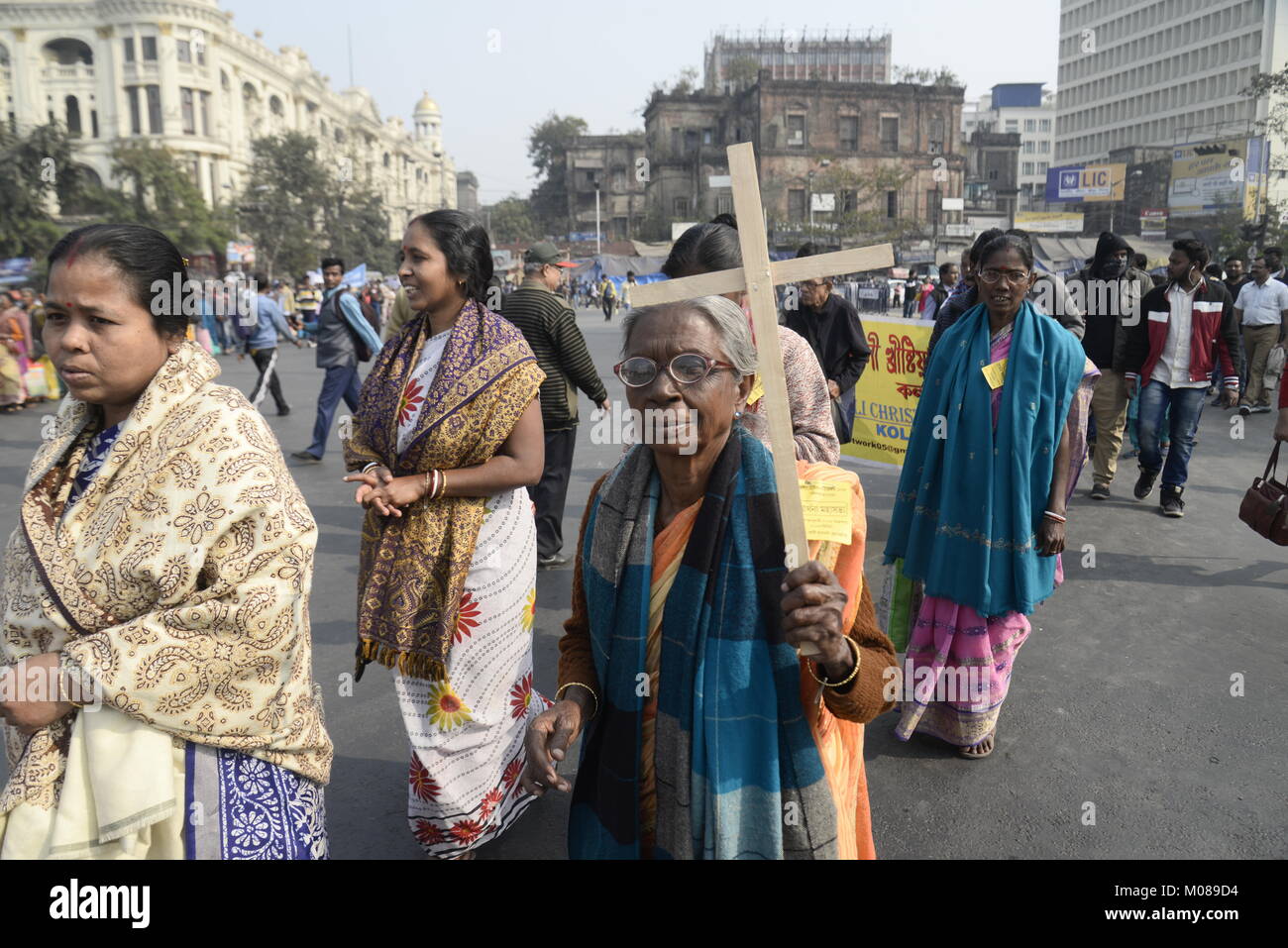 Kolkata, India. 19th Jan, 2018. Indian Christian walks for peace ...