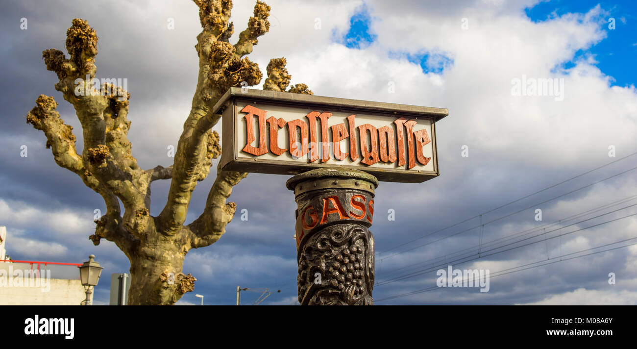Wooden signpost vector sign texture hi-res stock photography and images ...