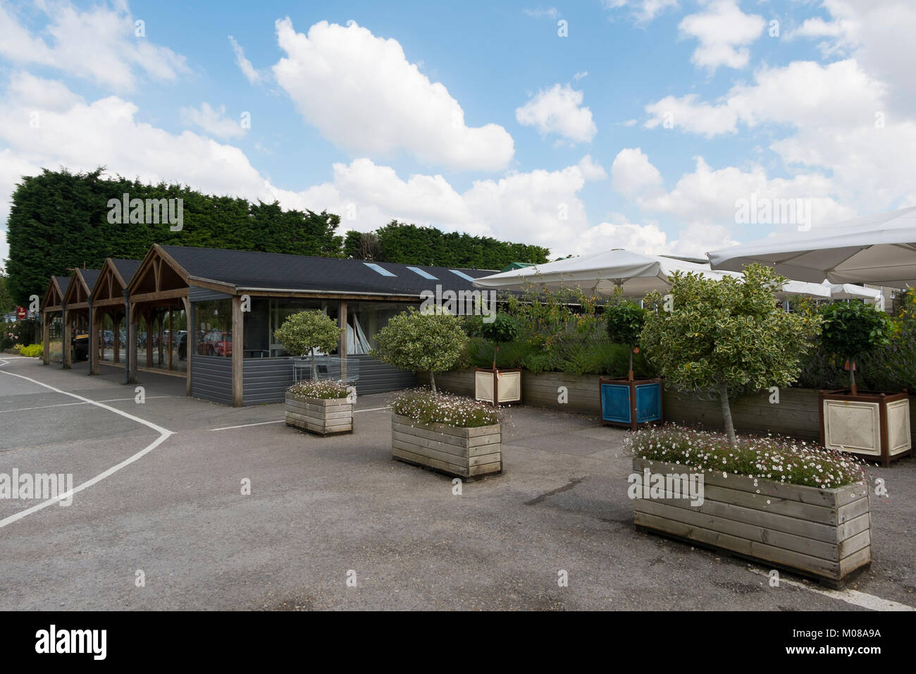 Entrance to Burford Garden Centre in the Cotswolds, Oxfordshire, UK ...