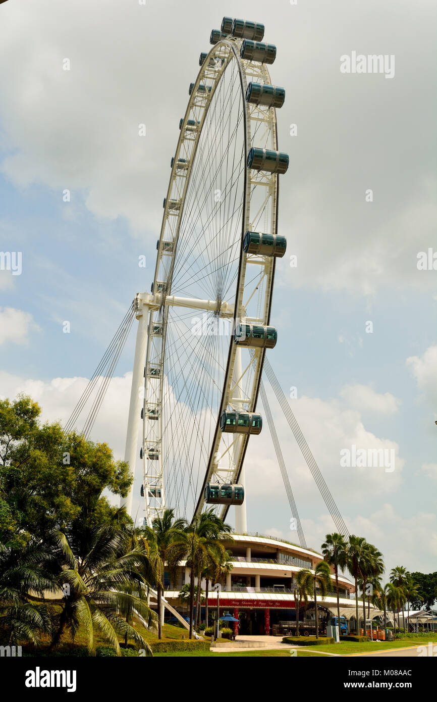 Singapore, Singapore - December 11, 2017. Singapore Flyer observation ...