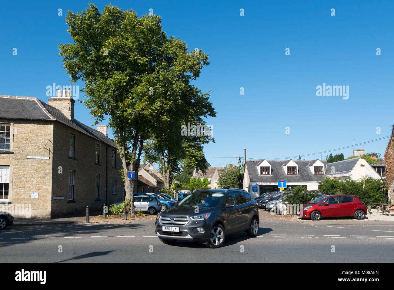 Sherborne High Street High Resolution Stock Photography and Images - Alamy