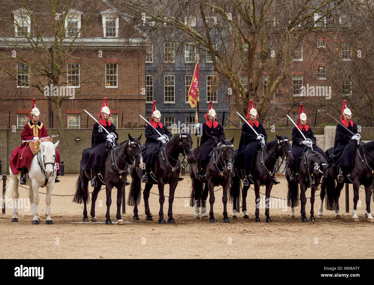 Horse guards riding hi-res stock photography and images - Alamy