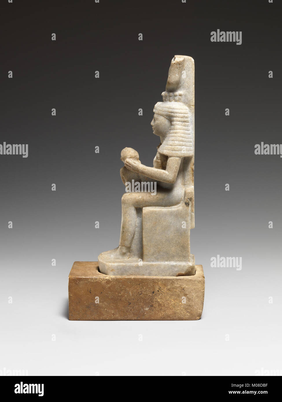 This depiction of the goddess Isis with her son Horus reflects the ...